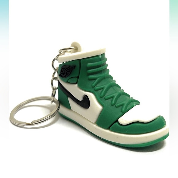 Nike | Accessories | Nike Sb Dunk Low Pro Qs Greenwhiteblack Key Chain ...